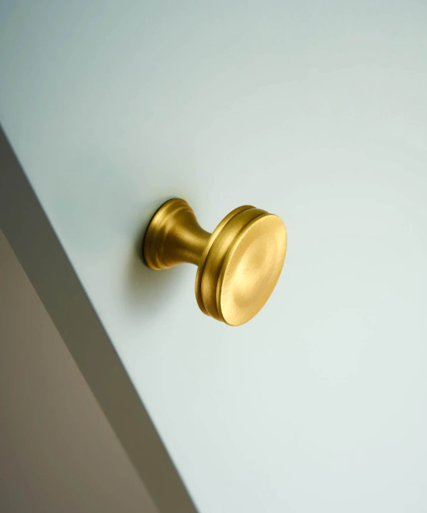 COTTAGE Solid Brass Embossed Circular Knob - Luxury Handles