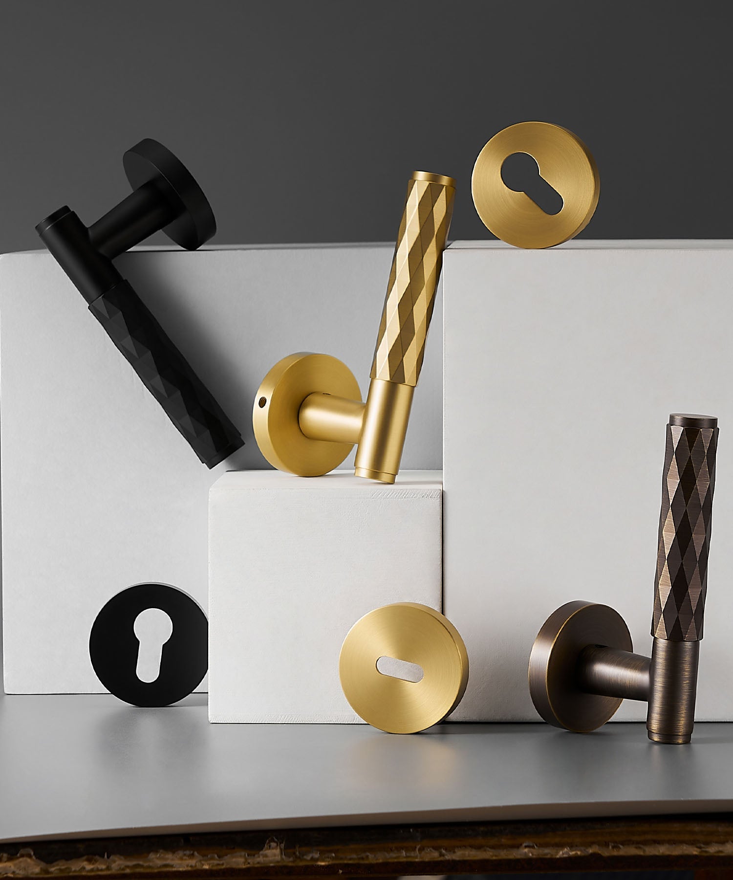 DIAMOND - Premium and high quality solid brass Door Lever handle Set