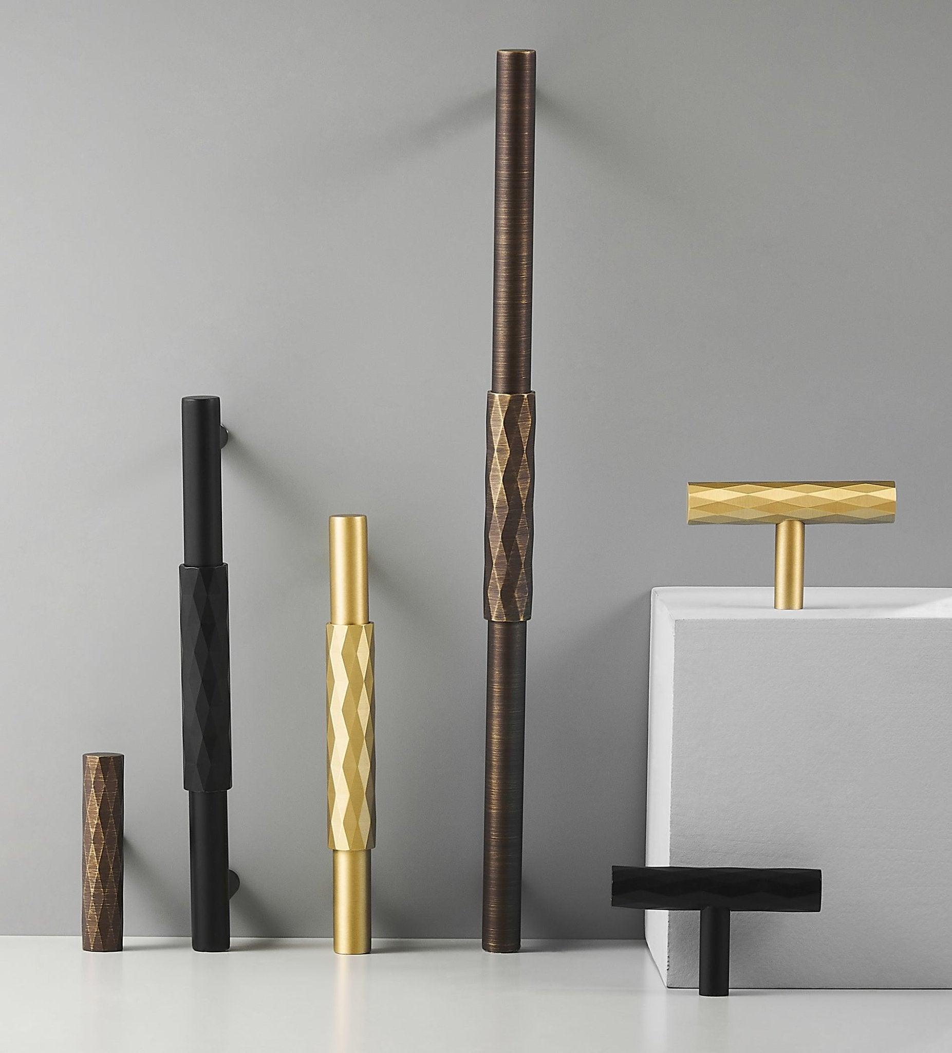 DIAMOND Solid Brass T-Bar Handle - Luxury Handles