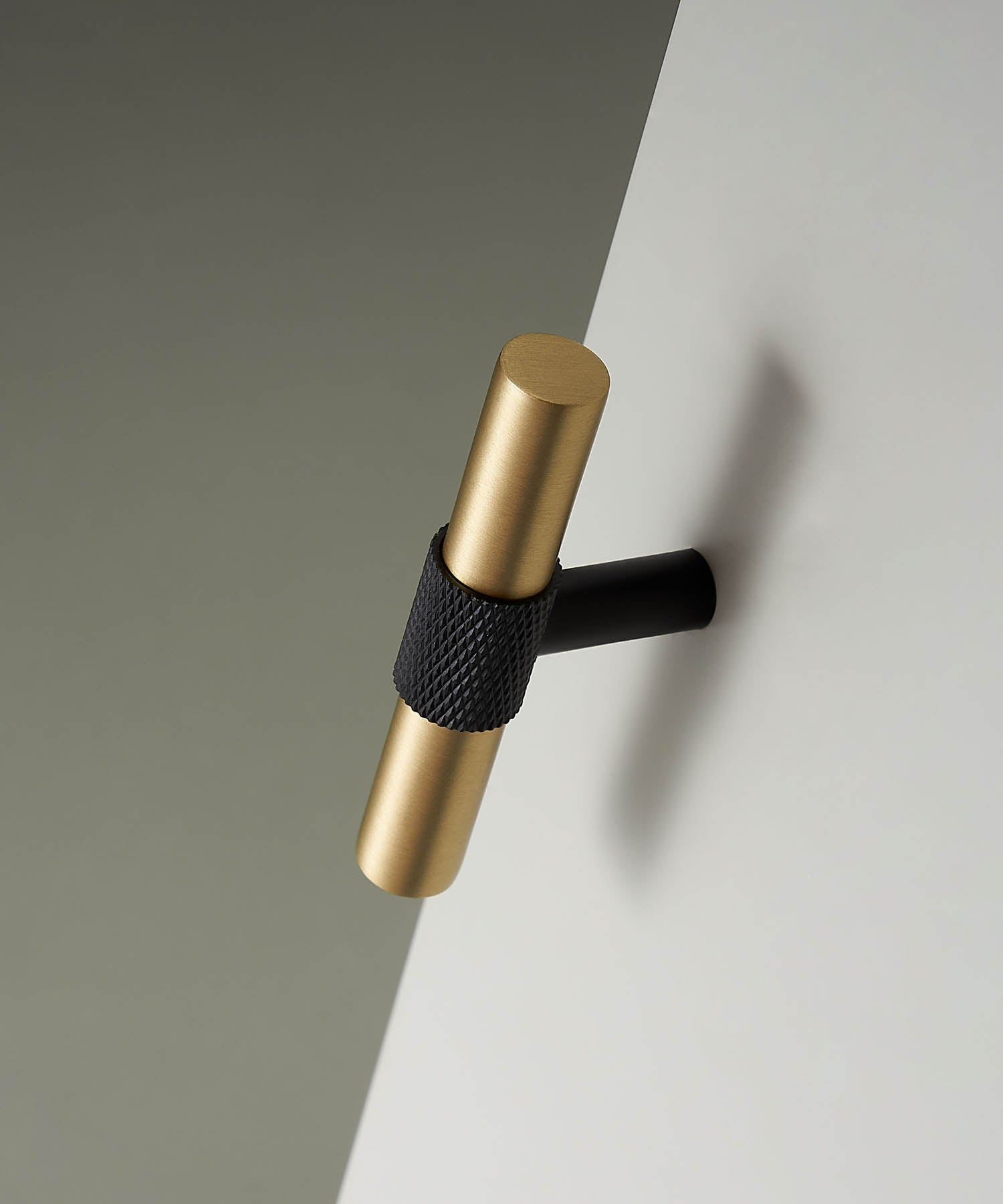 FLEX knurled Solid Brass rounded T-Bar Handle - Luxury Handles